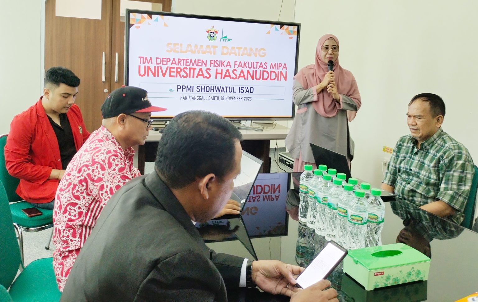 Program Pengabdian Masyarakat Departemen Fisika Universitas Hasanuddin ...